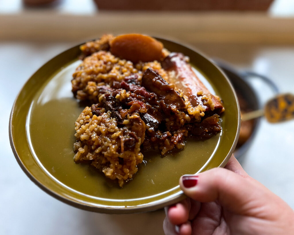 Bukharian rice, meat and dried fruit stew for Shabbat (Oshisavo ...